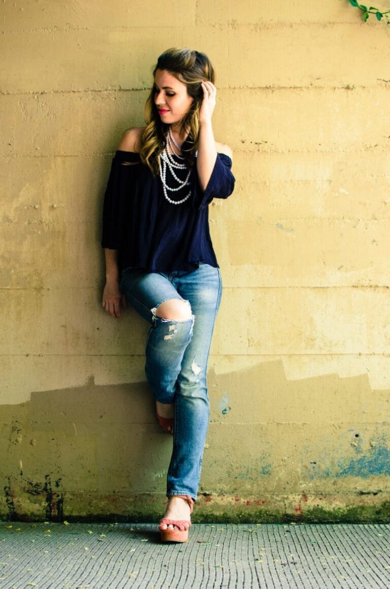 Sweet Chic: Off-The-Shoulder Details